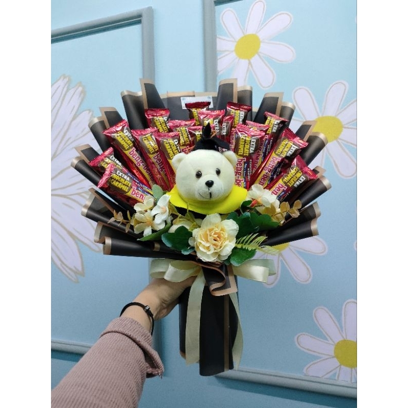 Jual Bouquet Beng Beng Hadiah Wisuda | Bucket Snack Hadiah Graduation ...
