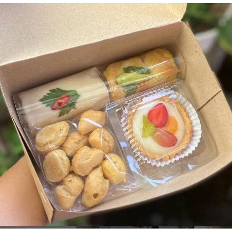 Jual Snack Box isi 3 Kue Plus Cemilan | Shopee Indonesia
