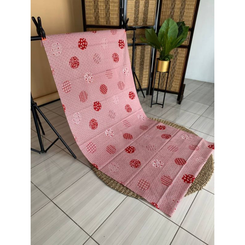 Jual Kain Batik Jarik Modern Motif Merah Putih Lawasan seragam kebaya ...