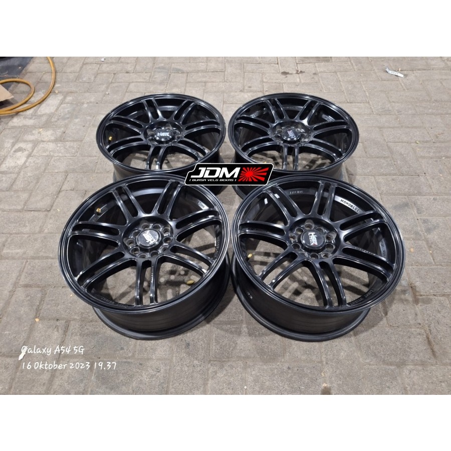 Jual Velg Mobil Bekas Ring 17 Baut 5 Lebar 7,5 Racing HSR BOON R17 H10x100-114,3 Black | Shopee ...
