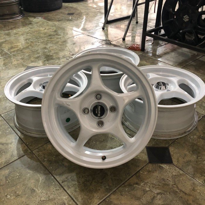 Jual Velg Mobil ENKEI TULANG Untuk Honda Brio ring 15 lebar 6,5 et/42 putih/white | Shopee Indonesia