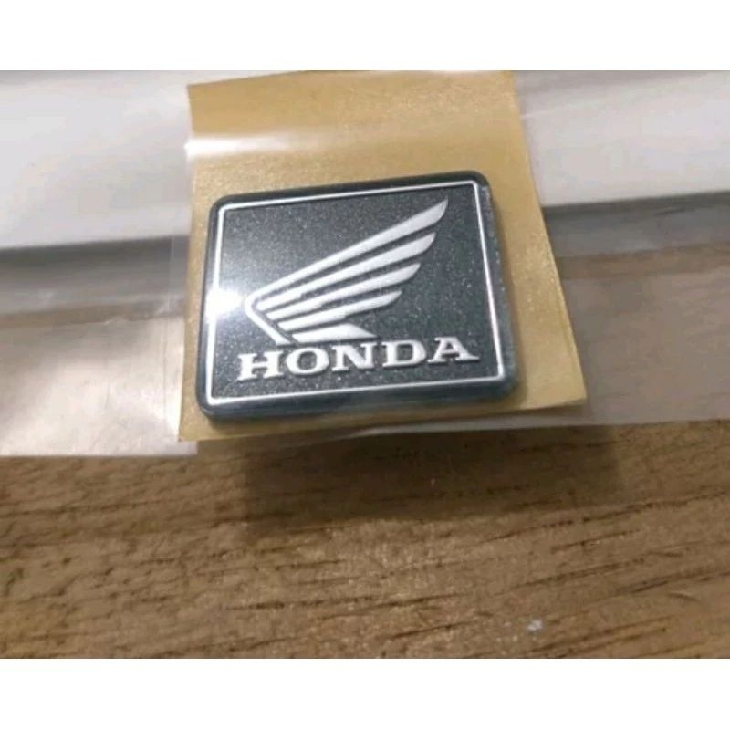 Jual Emblem Logo Stiker Timbul 3D Honda dashboard stang spedo universal ...