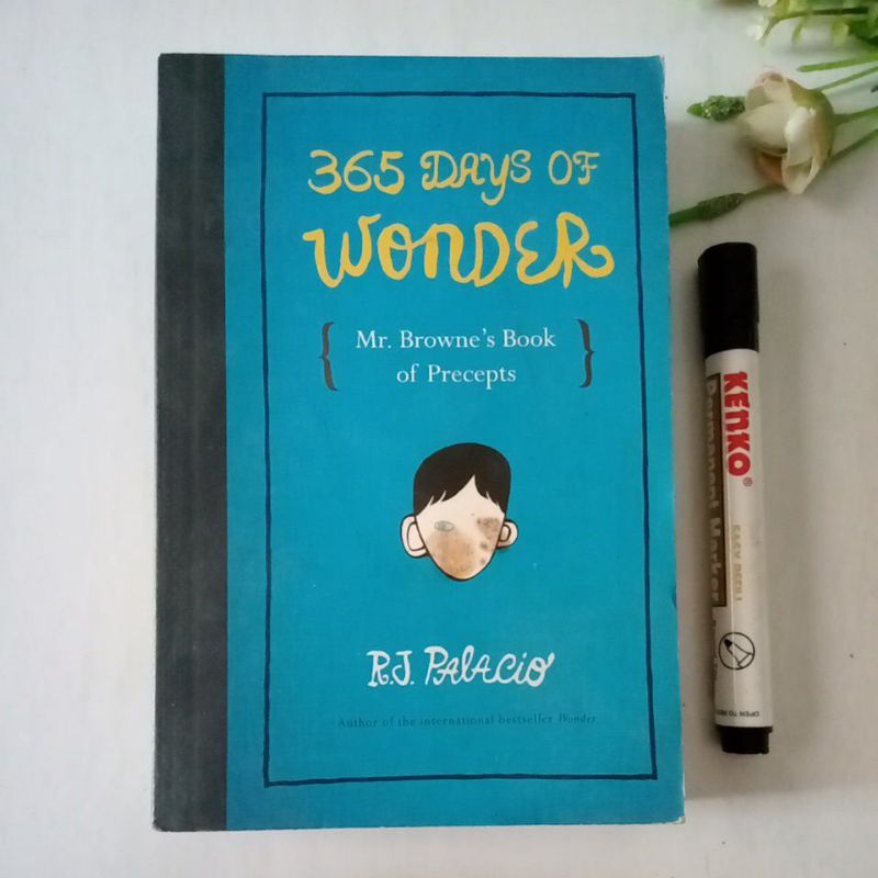 Jual buku RJ Palacio 365 Days of Wonder prelove Ori | Shopee Indonesia