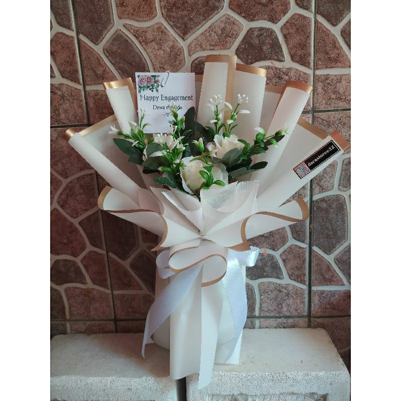 Jual Buket bunga wisuda Bucket jajan boneka wisuda murah Sempro hadiah ...