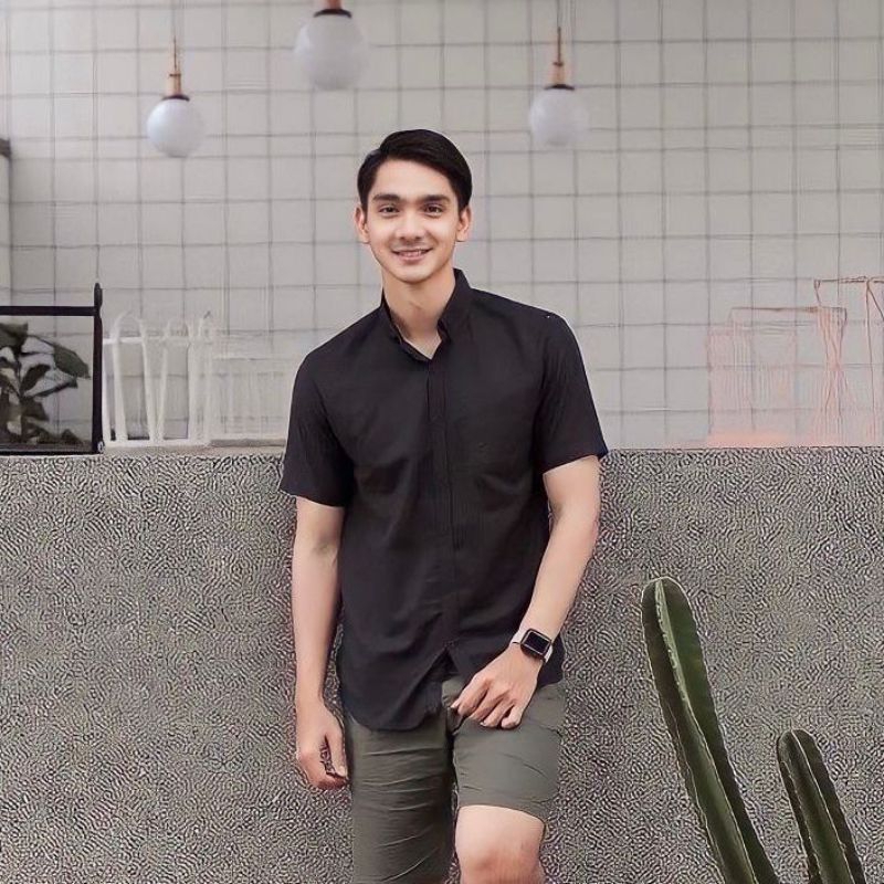 Jual Kemeja Hitam Hem Polos Pria Lengan Pendek Premium Size M L XL ...