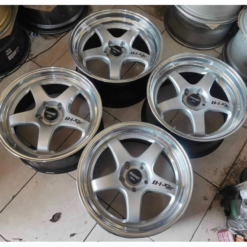 Jual Velg Ring 18 Lenso D1 SE Innova Zenix Hrv Camry Civic Xpander Crv ...