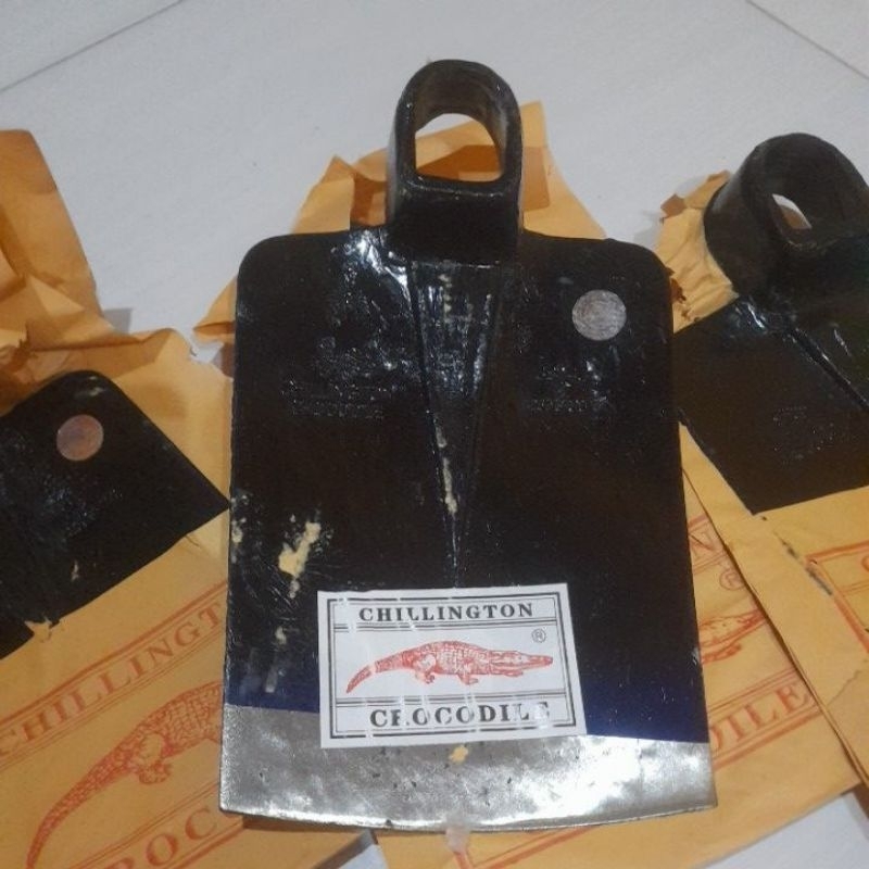 Jual Cangkul Cap Buaya Original 1250 gram | Shopee Indonesia