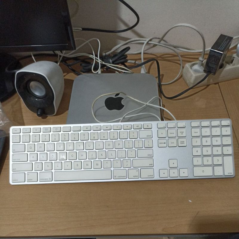 Jual Magic keyboard with numeric Keypad wired | Shopee Indonesia