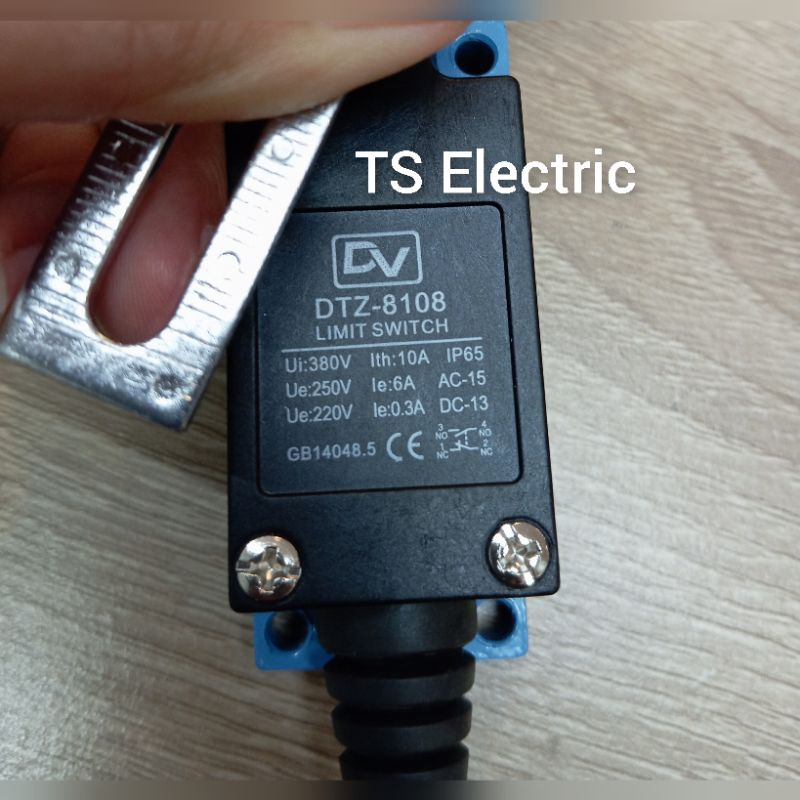 Jual Limit Switch DV DTZ-8108 1 Pole NO+NC / Limit Switch DTZ-8108 DV ...
