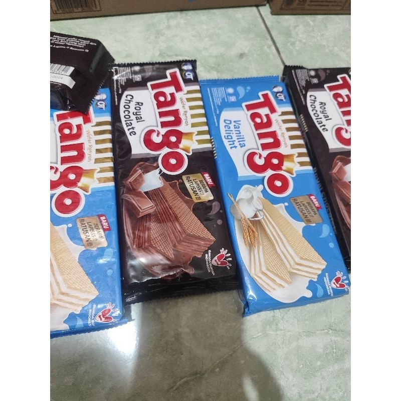 Jual Wafer Tango isi vanila dan coklat 110g | Shopee Indonesia