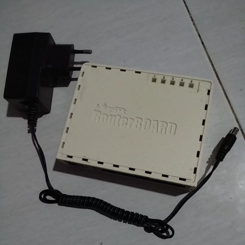 Jual Mikrotik RB 750 / RB750 / Router Board 750 | Shopee Indonesia