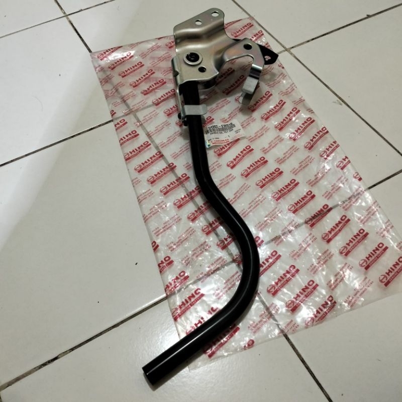 Jual HANDLE KUNCIAN KABIN HANDLE SEAT CABIN HINO LOHAN 500 FM260TI ...