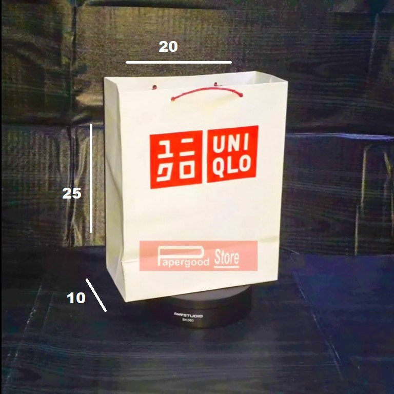 Jual Paper bag Uniqlo putih 2 sisi small 20 x 25 x 10 | Shopee Indonesia