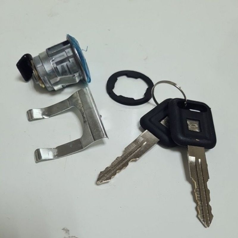 Jual Kunci daun tangki Isuzu panther | Shopee Indonesia