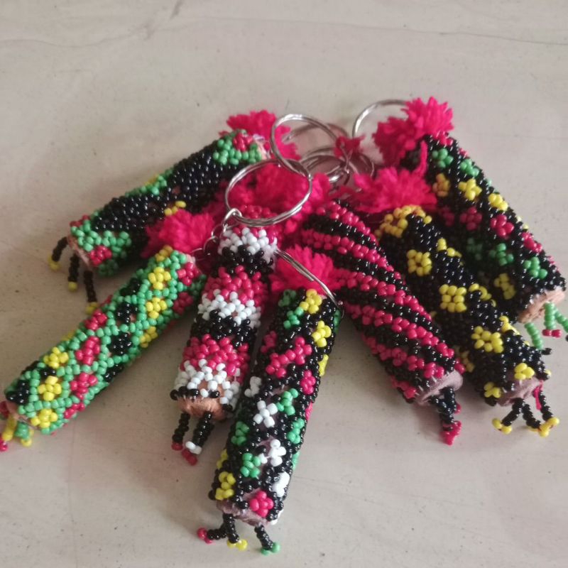 Jual GANTUNGAN KUNCI MANIK-MANIK MOTIF ULOS ETNIK BATAK SOUVENIR ...