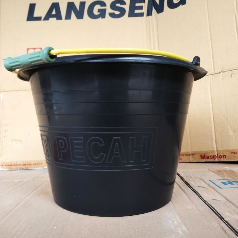 Jual EMBER BJ 18 ANTI PECAH /EMBER TIMBA/COR PLASTIK HITAM | Shopee ...