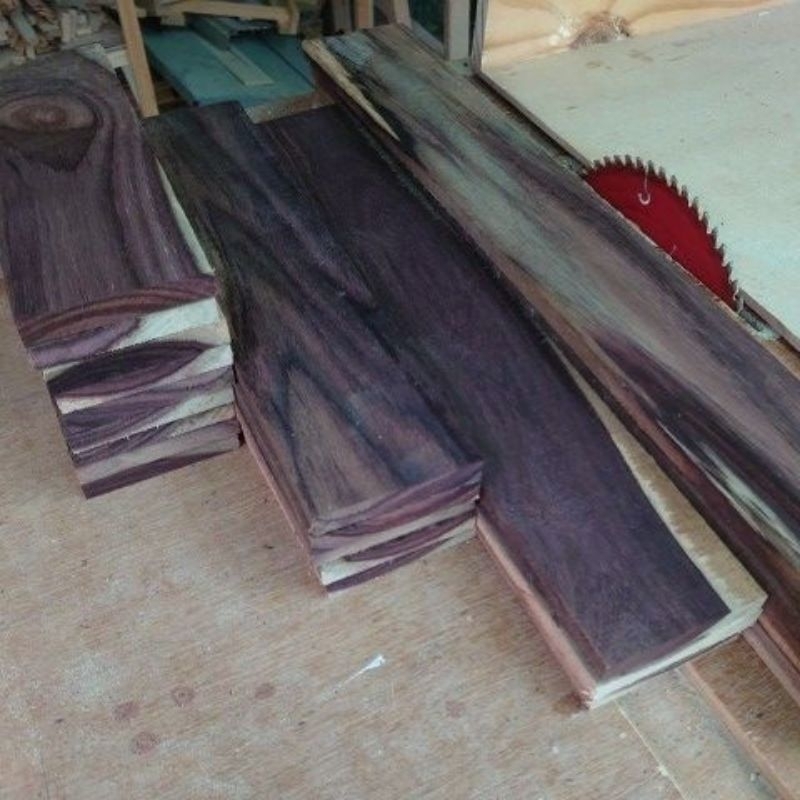 Jual Kayu Sonokeling/ Bahan Kerajinan/ Papan Kayu Hitam putih | Shopee ...