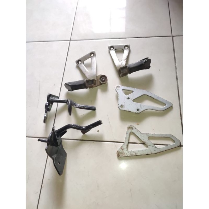Jual Kupingan rangka DD Besi footstep depan Besi Footstep Belakang ...