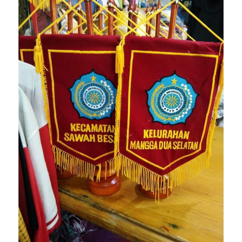 Jual satu set vandel PKK meja sama tiang kayu, vandel ukuran 20cm x ...