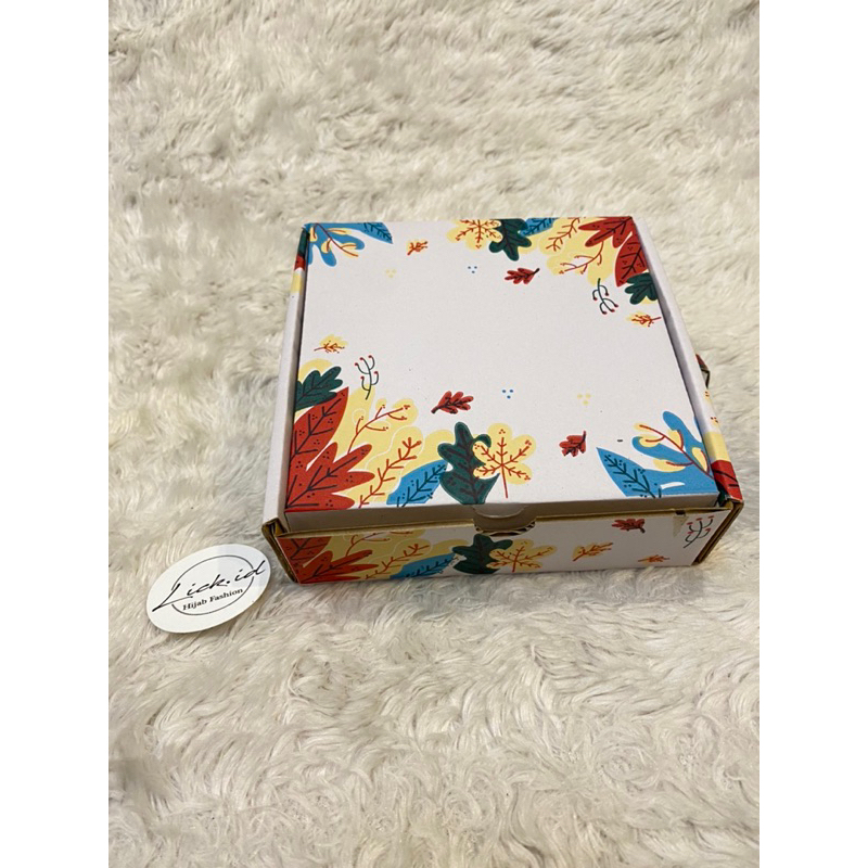 Jual Box Kardus Motif gift kado 16x16x5 cm | Shopee Indonesia