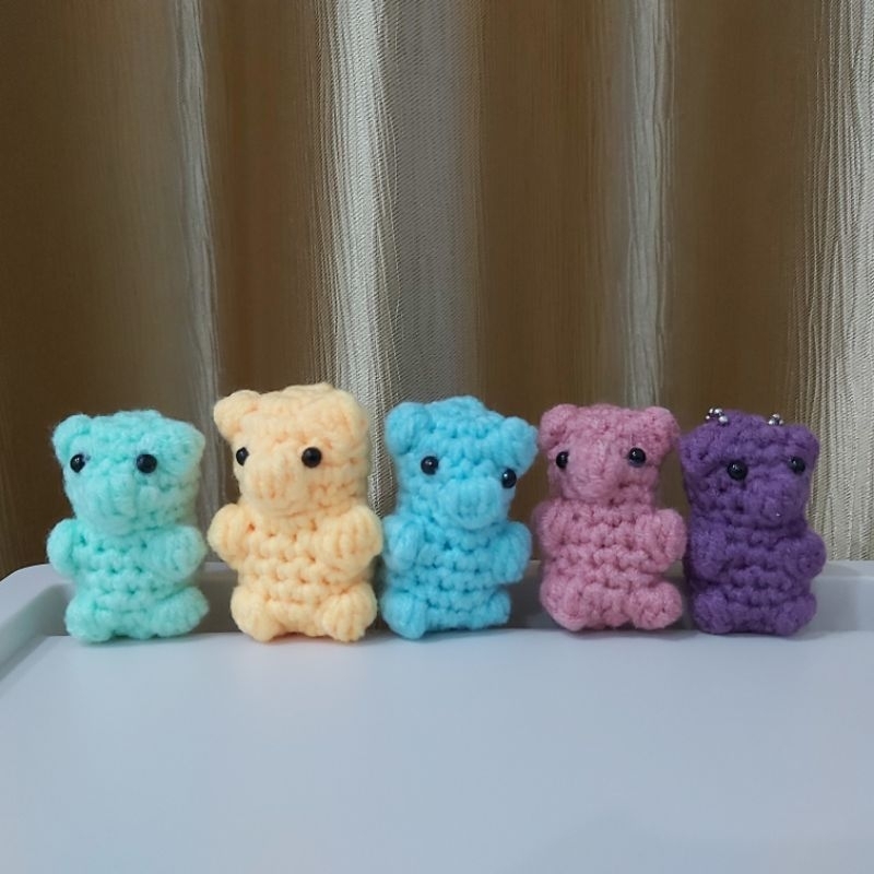 Jual Boneka rajut beruang | Amigurumi Mini Gummy Bear | Gantungan kunci ...