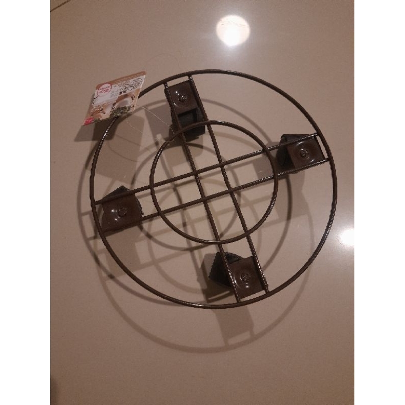 Jual Daiso Round Stand with Wheel For Flower Pot Tabung Gas Alas Pot ...