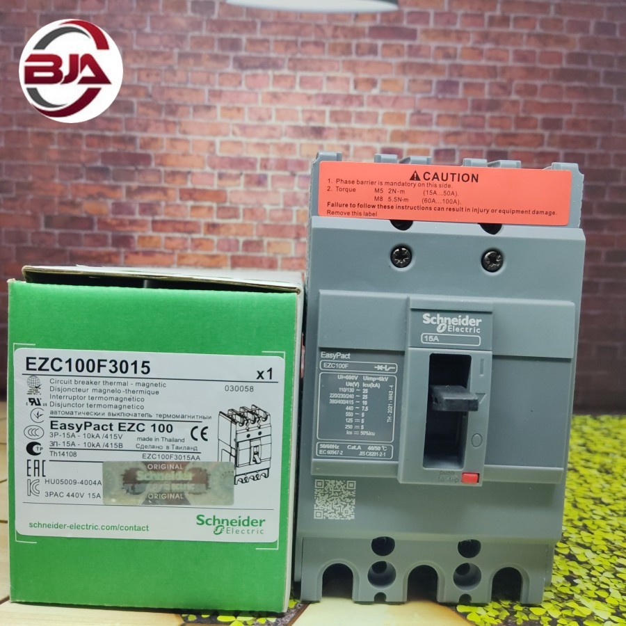 Jual Mccb Breaker Schneider Elektrik EZC100F 3P 15A 3phase 15 A EZC100F3015 | Shopee Indonesia