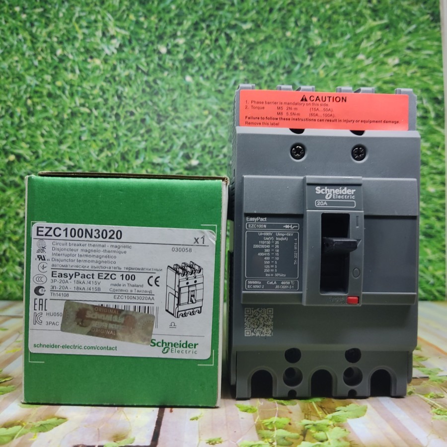 Jual MCCB Breaker Schneider Elektrik EZC100N 3P 20A 3phase 20 A EZC100N3020 | Shopee Indonesia