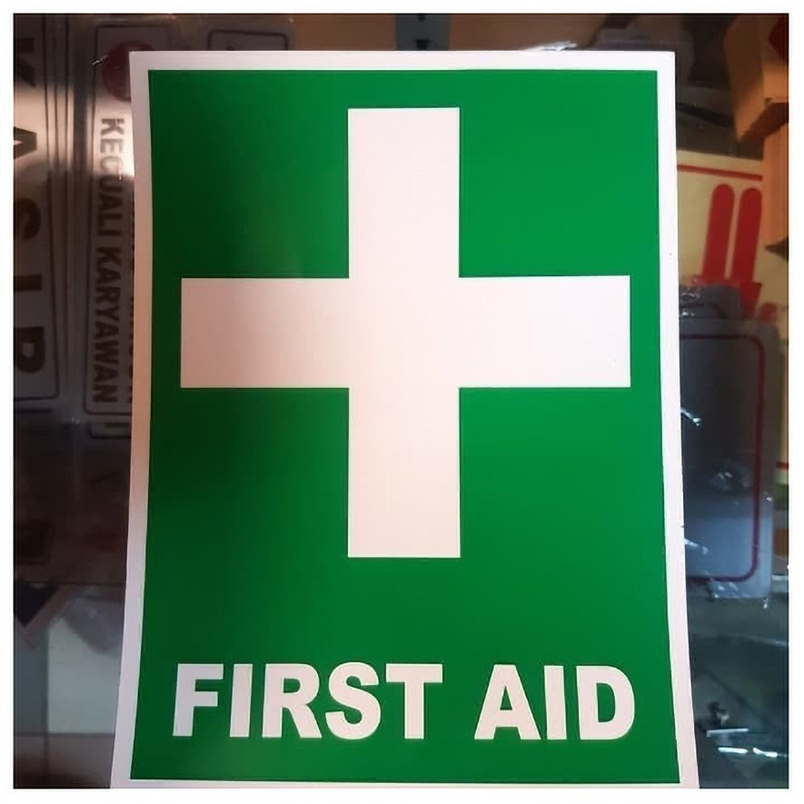 Jual STICKER LABEL SIGN FIRST AID UKURAN 15X20 CM K3 RAMBU SAFETY ...