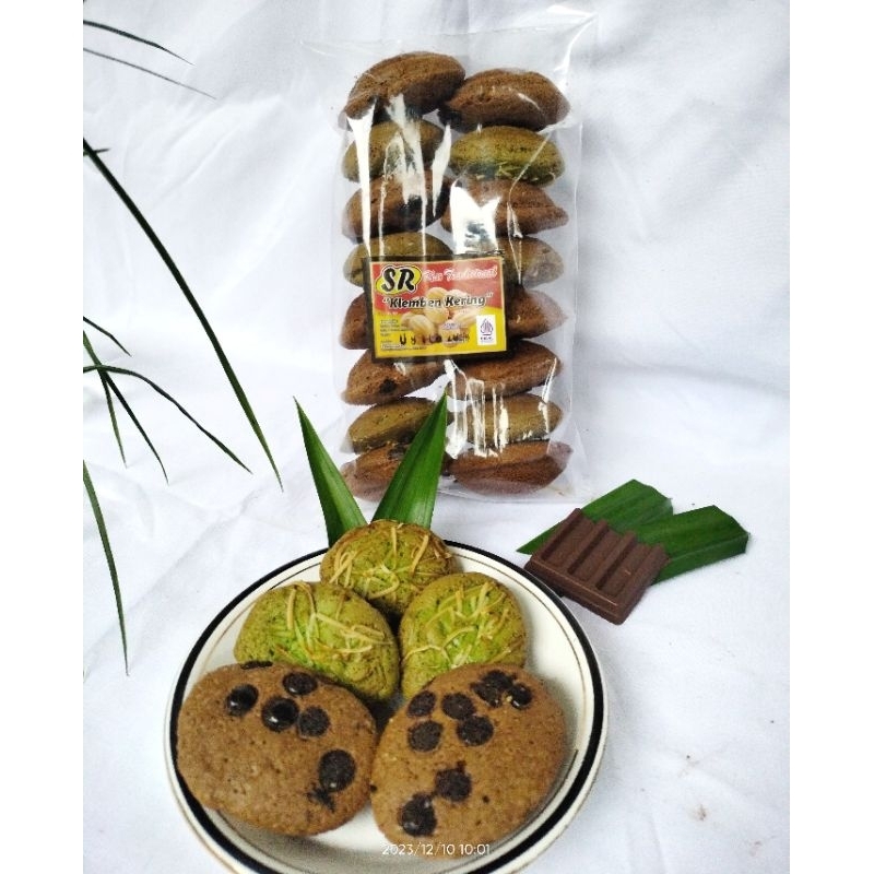 Jual Sumber Rezeki Klemben Kering Rasa Mix Pandan dan Coklat isi 16 ...