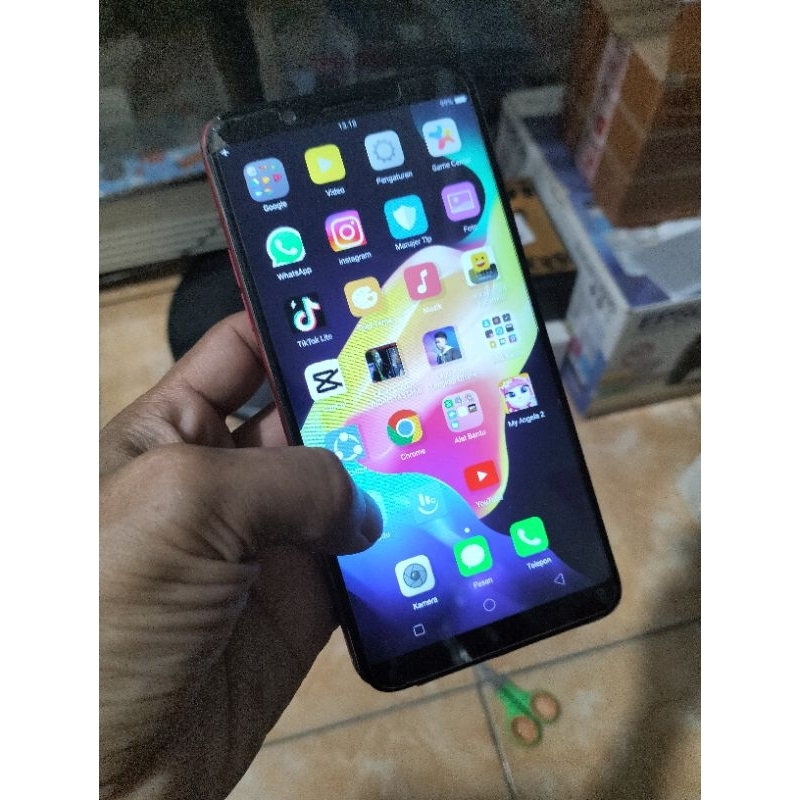 Jual HP OPPO F5 RAM 4GB ( minus layar retak ) | Shopee Indonesia