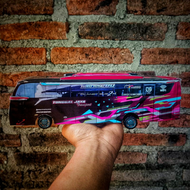 Jual Miniatur bus Black Pink JET BUS 5 1/50 Terbaru bus basuri | Shopee ...