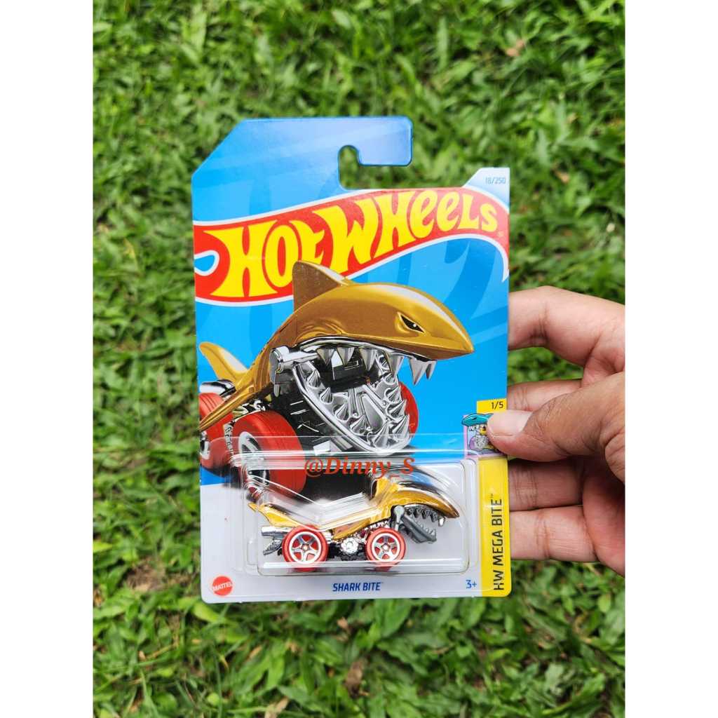 Jual Hot Wheels Shark Bite gold original | Shopee Indonesia