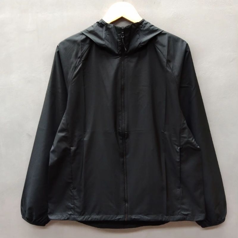 Jual Uniqlo Running Black Woman | Shopee Indonesia