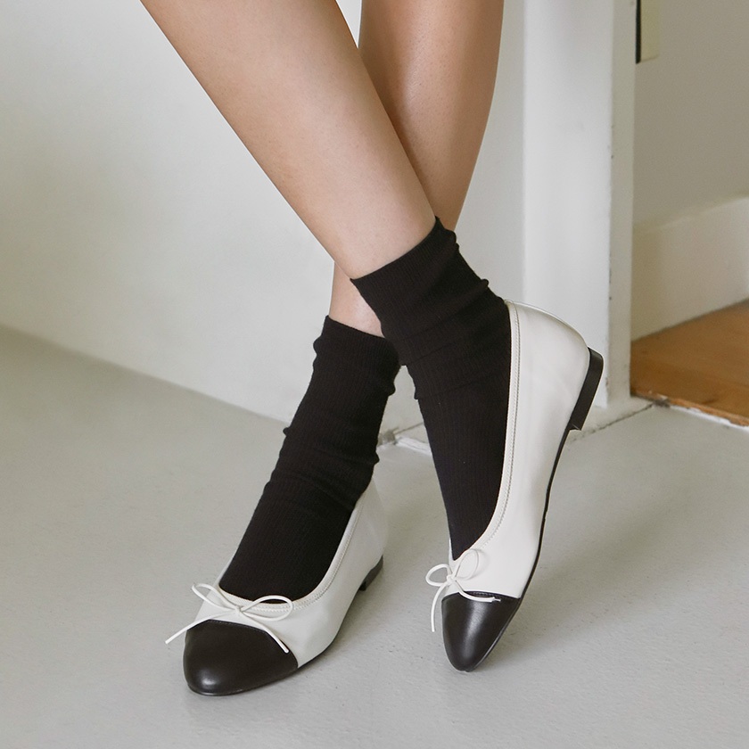 Jual SAPPUN Myuria Two Tone Ribbon Flat Shoes 1cm | Shopee Indonesia