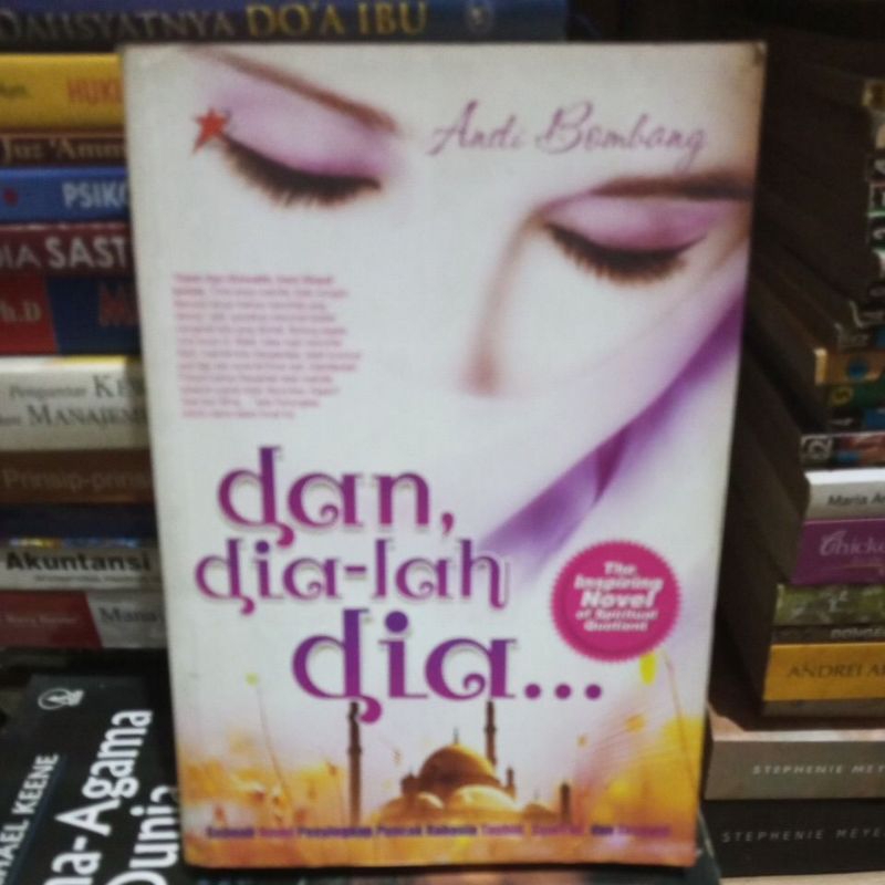 Jual Novel Dan. Dia-lah Dia...( Andi BOmbang ) | Shopee Indonesia