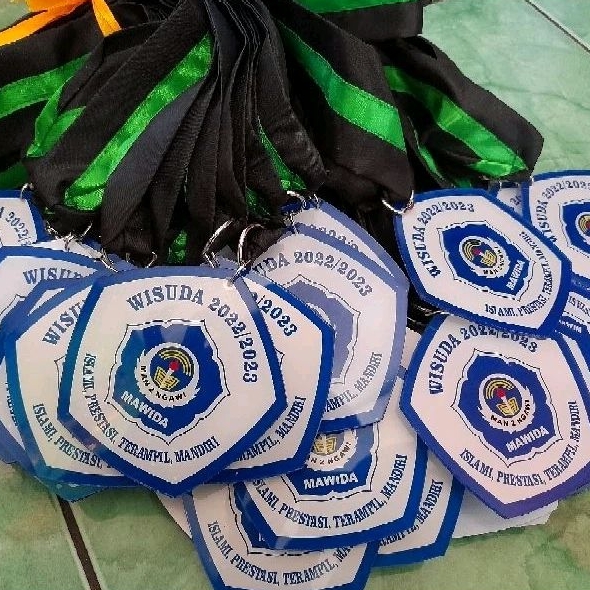 Jual KALUNG WISUDA AKRILIK ATAU MENDALI GORDON / MEDALI / SAMIR ...