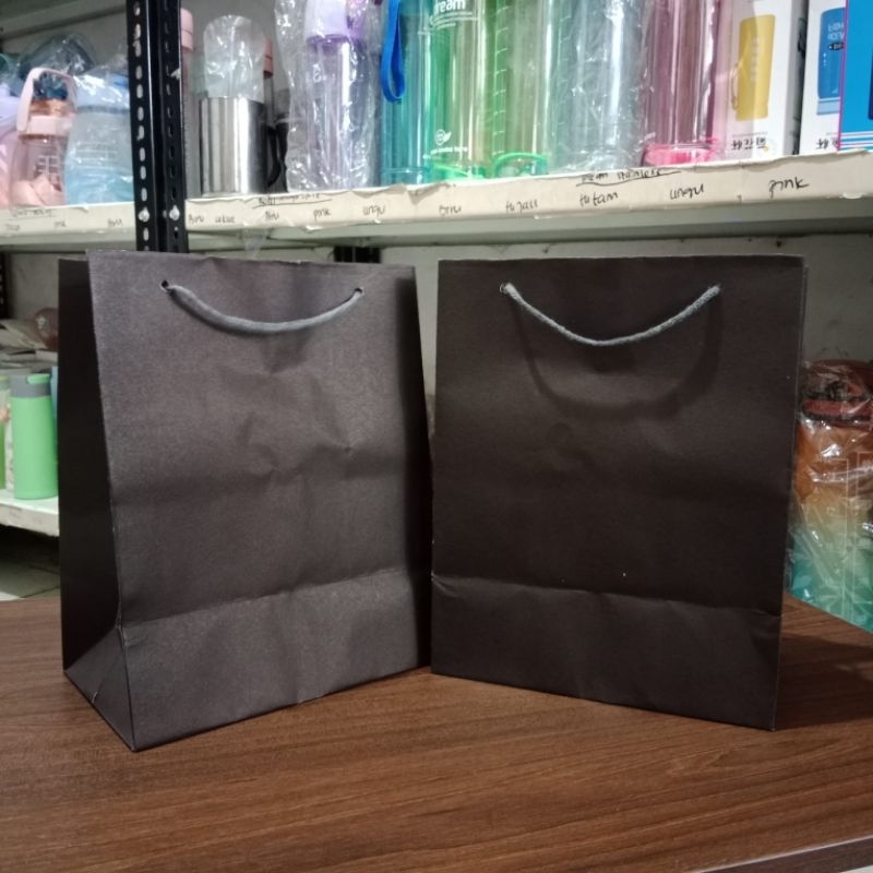 Jual PAPERBAG BOTOL DAN LUNCH BOX HITAM COKLAT POLOS SERBAGUNA | Shopee ...