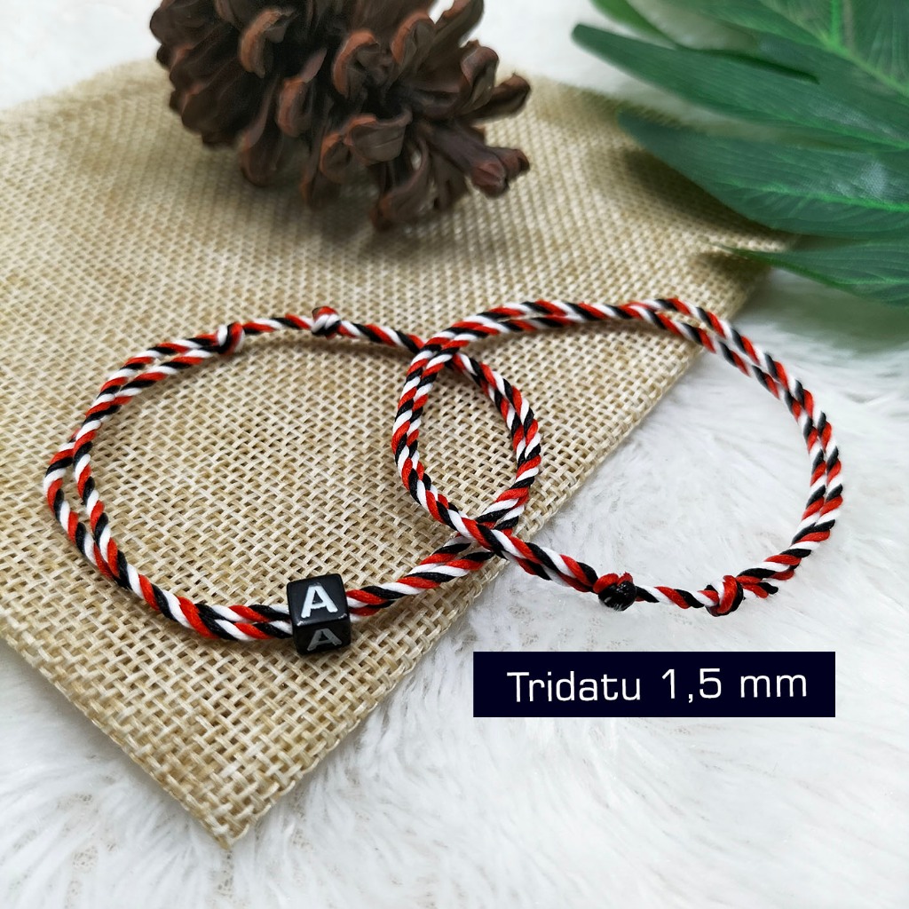 Jual Gelang Tridatu Inisial Huruf Ukuran Tali 1,5 mm | Shopee Indonesia