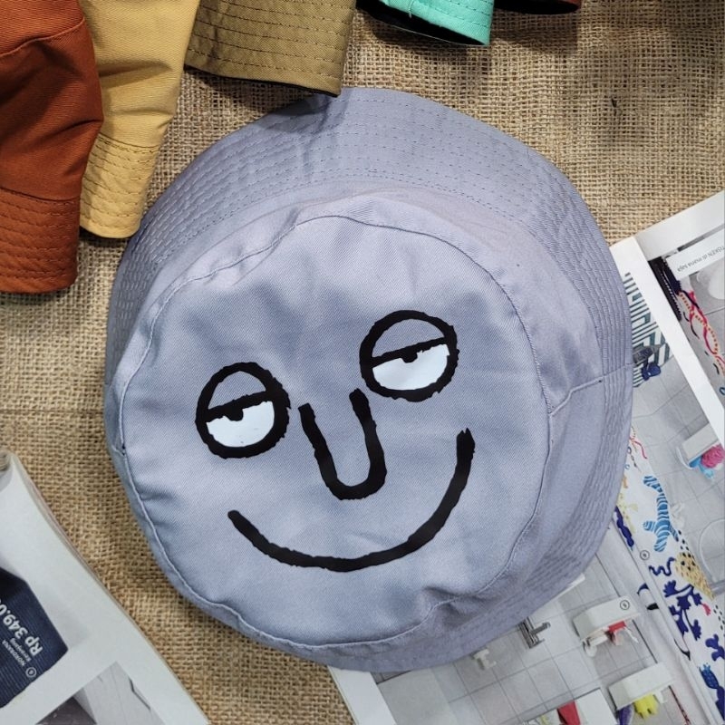 Jual Topi Bucket Smile Face Meme Emoji Emoticon Abu FULL Senyum ...