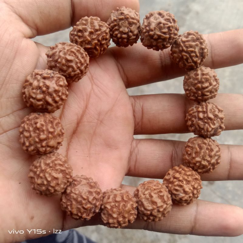 Jual Gelang biji genitri unik sakral | Shopee Indonesia