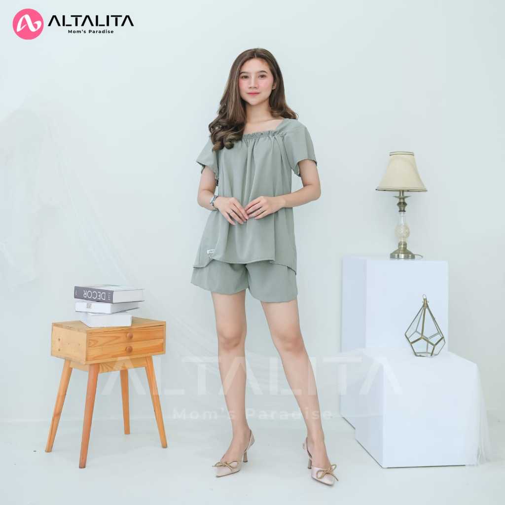 Jual Altalita - One Set Arunika Setelan Wanita Hotpans Crinkle Airflow ... Jual Altalita - One Set Arunika Setelan Wanita Hotpans Crinkle Airflow ...