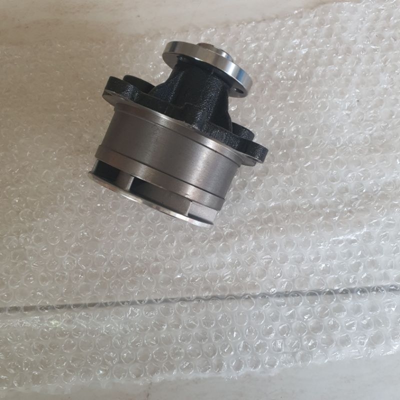 Jual Water Pump Bomag BW211-40D/Water pump Bomag BW211-40D | Shopee ...