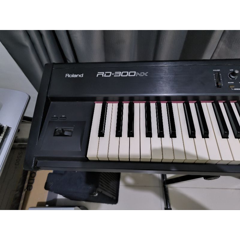 Jual Roland RD300NX kondisi istimewa mulus normal | Shopee Indonesia