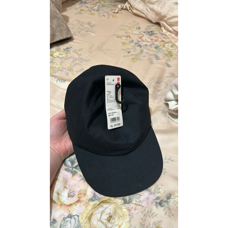 Jual Topi New Uniqlo jual rugi aja | Shopee Indonesia