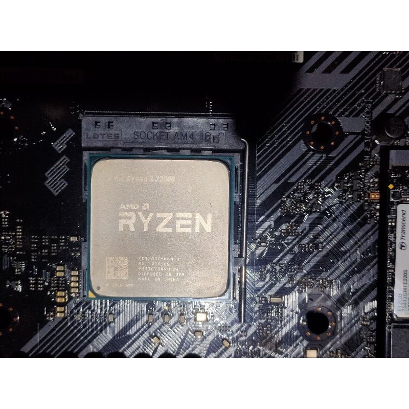 Jual Processor AMD Ryzen 3 3200G Bekas Gaming Full Set (Dus Box + HSF ...