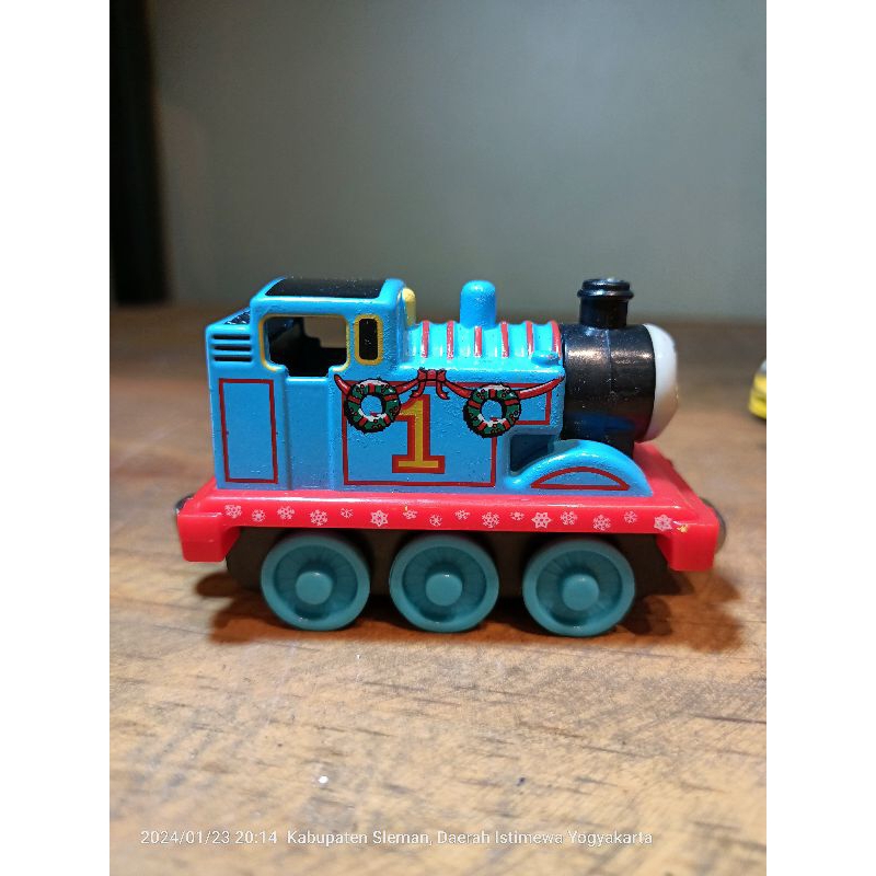Jual die cast thomas and friends Thomas | Shopee Indonesia