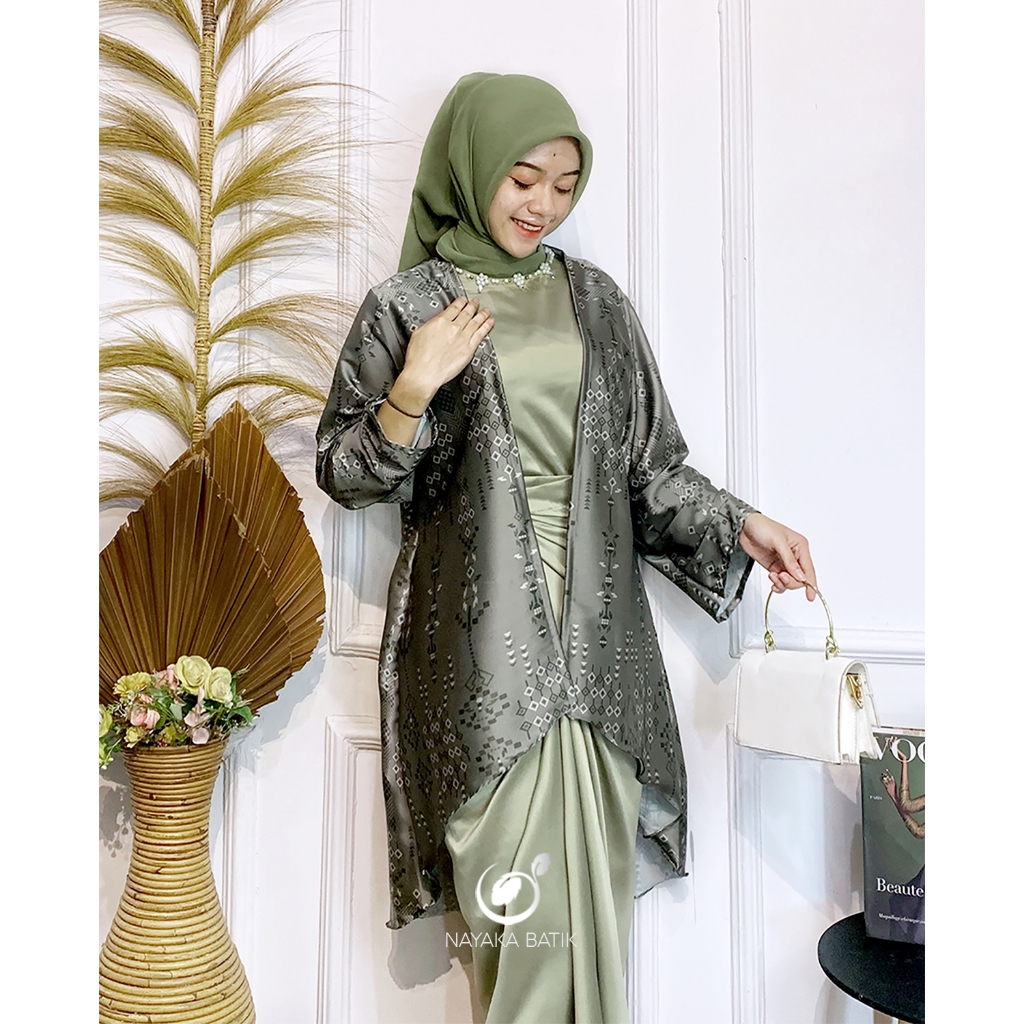 Jual NEW ARRIVAL NAYAKA BATIK - Oneset Polos Modern Set Wanita SAVINA ...