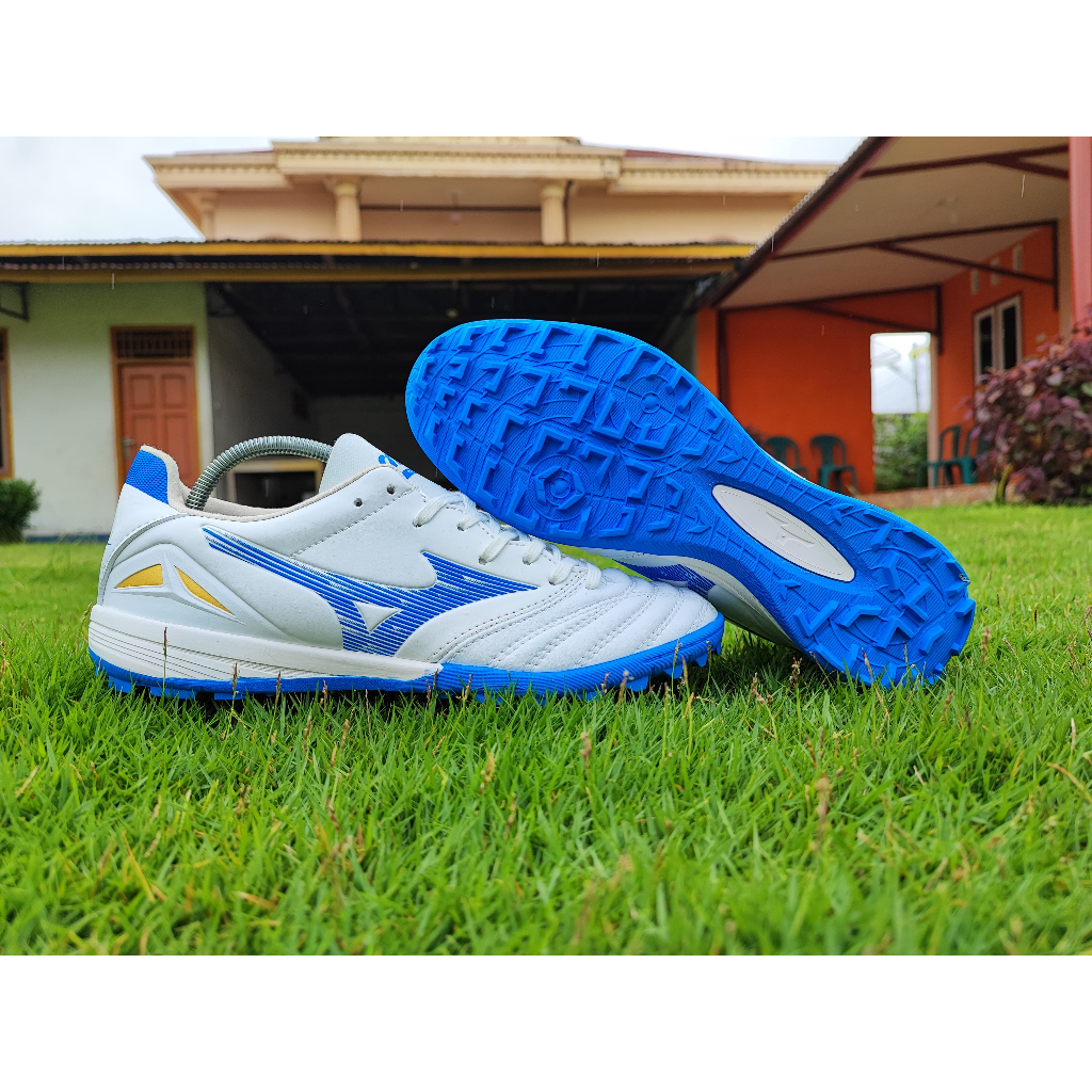 Jual Sepatu Futsal Mizuno Morelia Sala Turf - White Blue | Shopee Indonesia