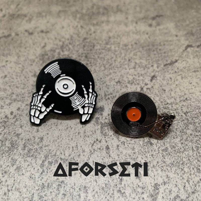 Jual PIN ENAMEL “VINYL” BROS PIN/ PIN MURAH / PIN COUPLE / PIN ...